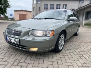 Zaļš Volvo V70 2007 Rēzekne, ar dzinēja tilpumu 2.40 L un nobraukumu 381 tūkst. km par 3750 €, foto 3 vietnē AUTOMOTO.COM.LV