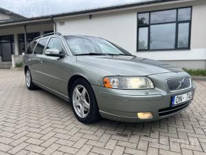 Zaļš Volvo V70 2007 Rēzekne, ar dzinēja tilpumu 2.40 L un nobraukumu 381 tūkst. km par 3750 €, foto 4 vietnē AUTOMOTO.COM.LV