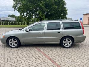 Zaļš Volvo V70 2007 Rēzekne, ar dzinēja tilpumu 2.40 L un nobraukumu 381 tūkst. km par 3750 €, foto 5 vietnē AUTOMOTO.COM.LV