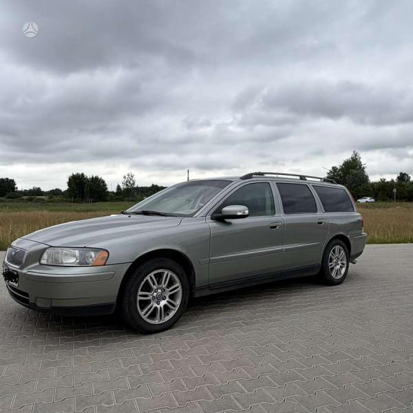 Zaļš Volvo V70 2007 Joniškis, ar dzinēja tilpumu 2.40 L un nobraukumu 390 tūkst. km par 1800 €, foto 2 vietnē AUTOMOTO.COM.LV