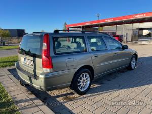 Green Volvo V70 2007 in Rakvere, with an engine capacity of 2.40 L and mileage of 493 thousand km for 2500 €, photo 6 on AUTOMOTO.COM.LV