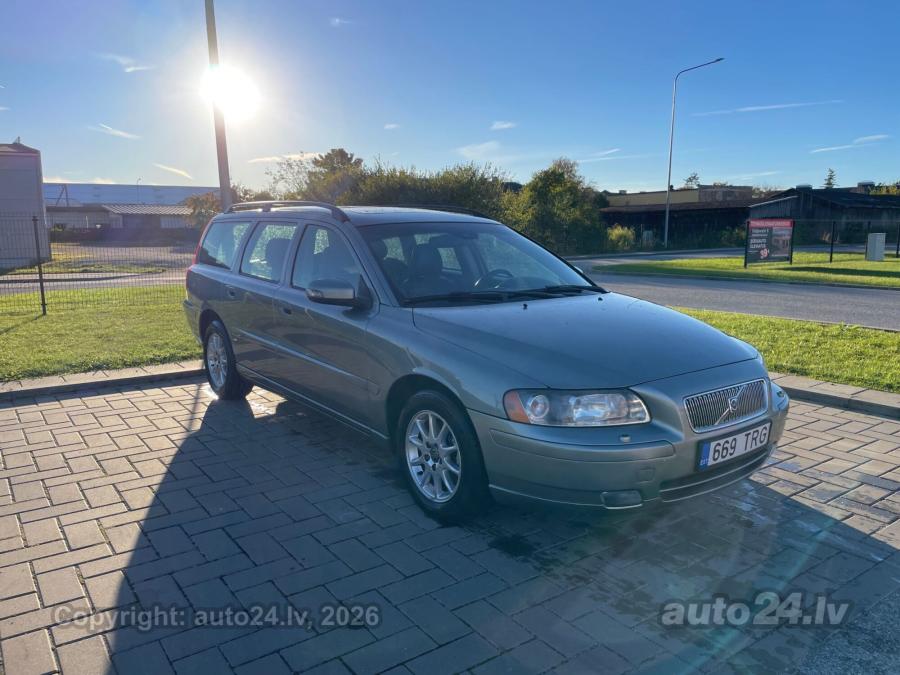 Green Volvo V70 2007 in Rakvere, with an engine capacity of 2.40 L and mileage of 493 thousand km for 2500 €, photo 8 on AUTOMOTO.COM.LV