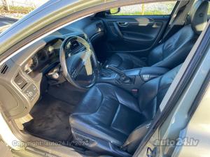Green Volvo V70 2007 in Rakvere, with an engine capacity of 2.40 L and mileage of 493 thousand km for 2500 €, photo 9 on AUTOMOTO.COM.LV