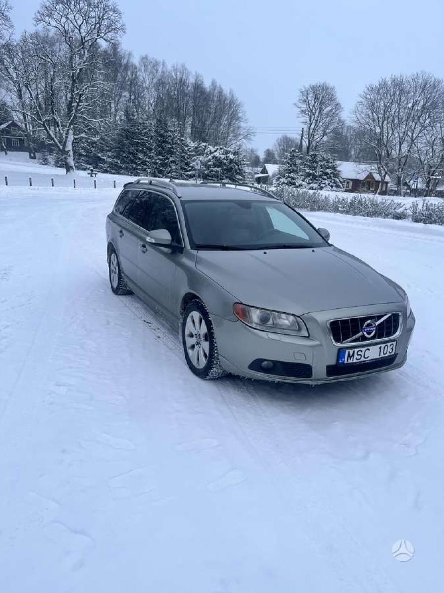 Zaļš Volvo V70 2008 Viļņa, ar dzinēja tilpumu 3.19 L un nobraukumu 446 tūkst. km par 2700 €, foto 1 vietnē AUTOMOTO.COM.LV