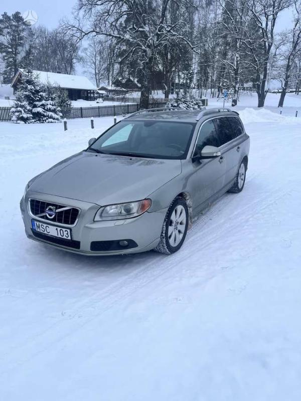 Zaļš Volvo V70 2008 Viļņa, ar dzinēja tilpumu 3.19 L un nobraukumu 446 tūkst. km par 2700 €, foto 2 vietnē AUTOMOTO.COM.LV