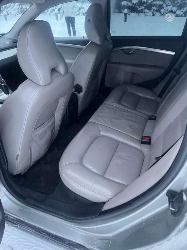 Zaļš Volvo V70 2008 Viļņa, ar dzinēja tilpumu 3.19 L un nobraukumu 446 tūkst. km par 2700 €, foto 8 vietnē AUTOMOTO.COM.LV