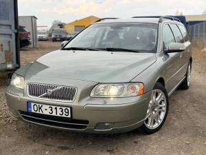 Zaļš Volvo V70 2008 Rīga, ar dzinēja tilpumu 2.40 L un nobraukumu 327 tūkst. km par 4495 €, foto 4 vietnē AUTOMOTO.COM.LV