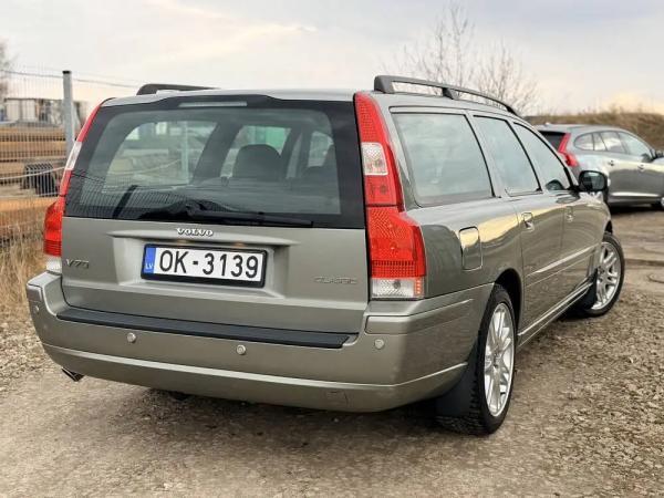 Зеленый Вольво В70 2008 в Рига, объемом двигателя 2.40 л и пробегом 327 тыс. км за 4495 €, фото 4 на AUTOMOTO.COM.LV