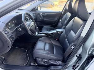 Zaļš Volvo V70 2008 Rīga, ar dzinēja tilpumu 2.40 L un nobraukumu 327 tūkst. km par 4495 €, foto 12 vietnē AUTOMOTO.COM.LV