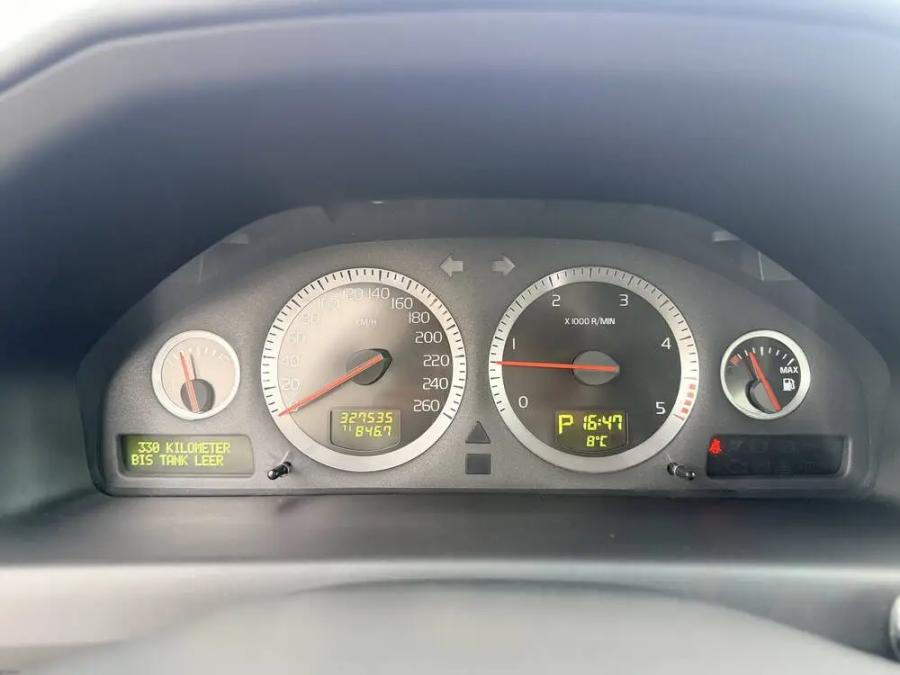 Zaļš Volvo V70 2008 Rīga, ar dzinēja tilpumu 2.40 L un nobraukumu 327 tūkst. km par 4495 €, foto 13 vietnē AUTOMOTO.COM.LV