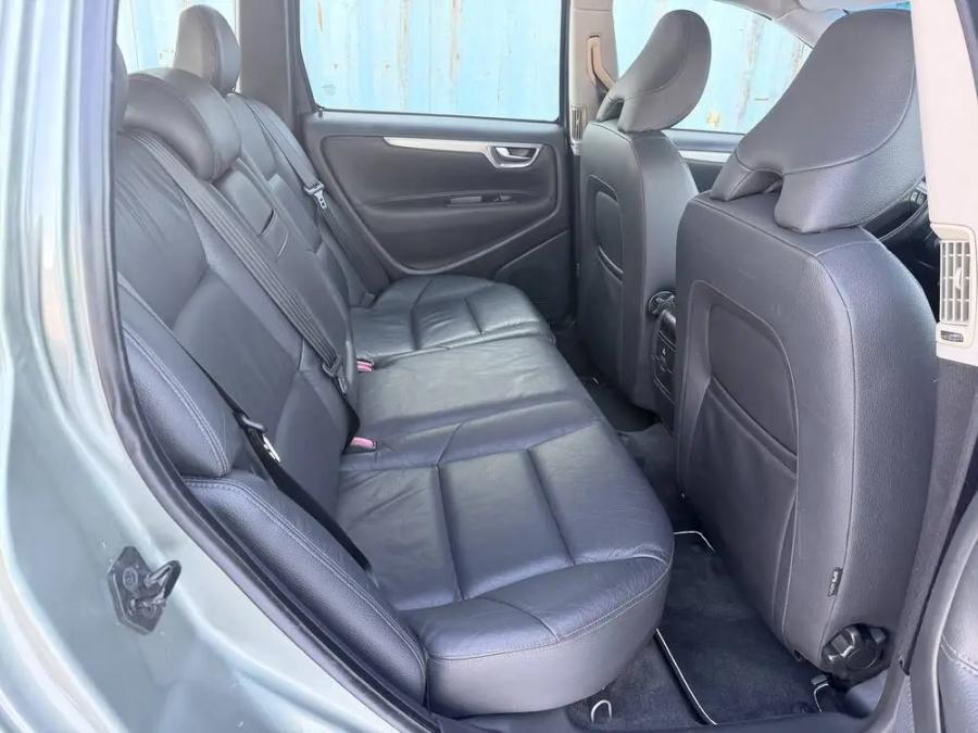 Zaļš Volvo V70 2008 Rīga, ar dzinēja tilpumu 2.40 L un nobraukumu 327 tūkst. km par 4495 €, foto 15 vietnē AUTOMOTO.COM.LV