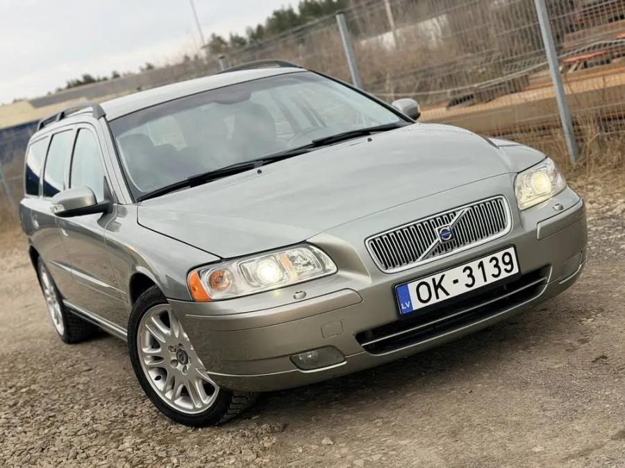 Zaļš Volvo V70 2008 Rīga, ar dzinēja tilpumu 2.40 L un nobraukumu 327 tūkst. km par 4495 €, foto 26 vietnē AUTOMOTO.COM.LV