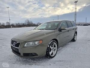 Green Volvo V70 2009 in Marijampole, with an engine capacity of 2.40 L and mileage of 286 thousand km for 3650 €, photo  on AUTOMOTO.COM.LV