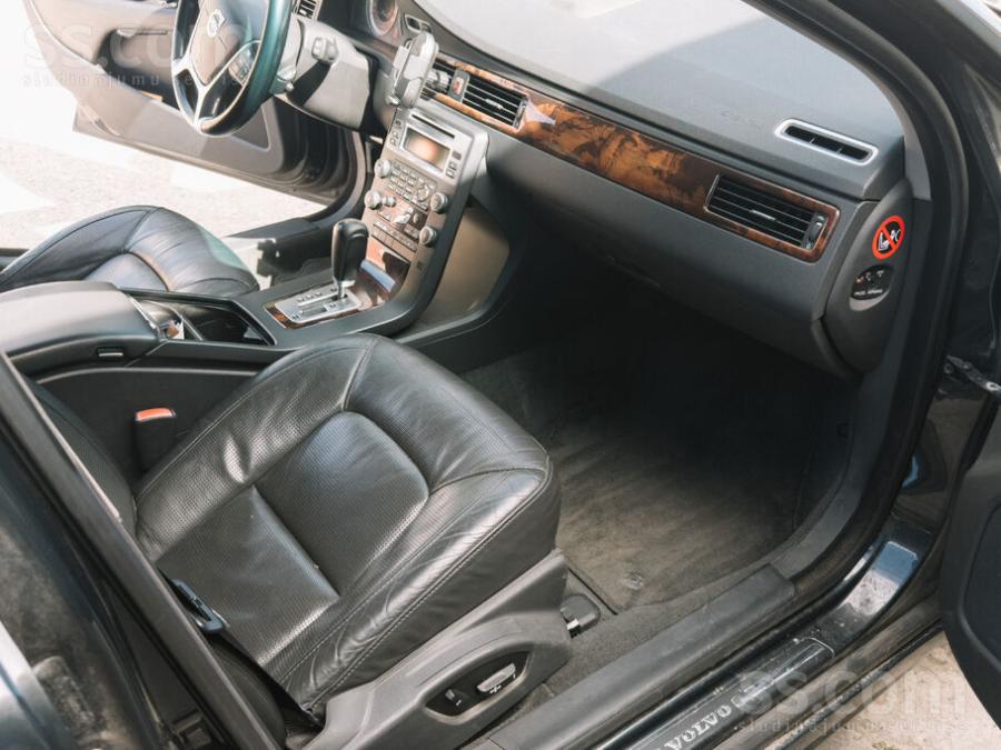 Zaļš Volvo V70 2009 Rīga, ar dzinēja tilpumu 2.40 L un nobraukumu 305 tūkst. km par 4000 €, foto 11 vietnē AUTOMOTO.COM.LV