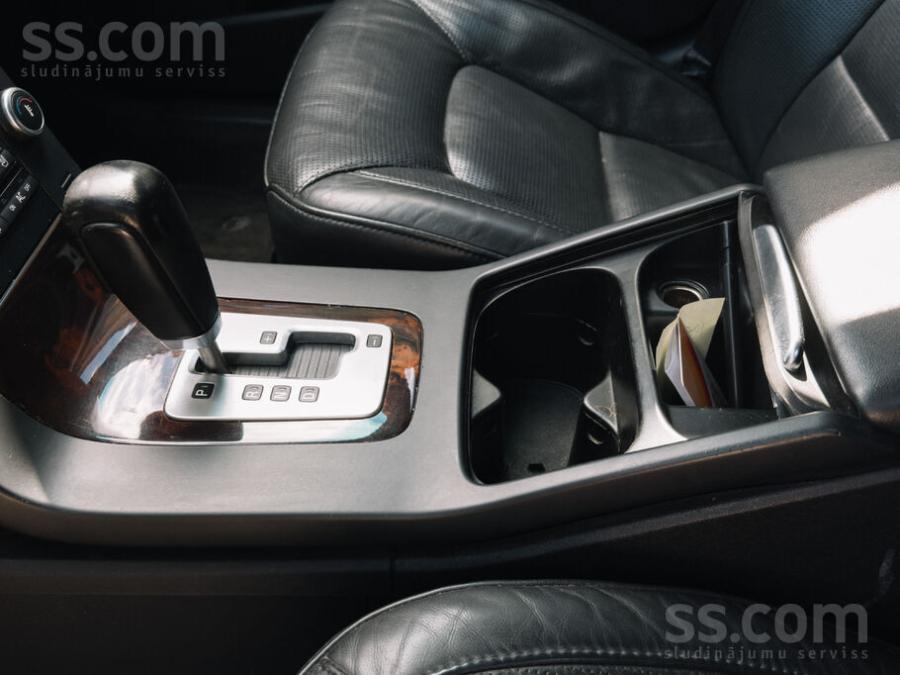 Zaļš Volvo V70 2009 Rīga, ar dzinēja tilpumu 2.40 L un nobraukumu 305 tūkst. km par 4000 €, foto 15 vietnē AUTOMOTO.COM.LV
