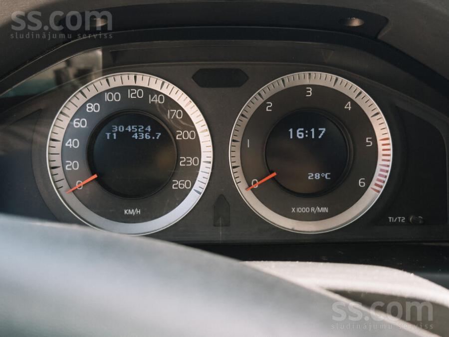 Zaļš Volvo V70 2009 Rīga, ar dzinēja tilpumu 2.40 L un nobraukumu 305 tūkst. km par 4000 €, foto 19 vietnē AUTOMOTO.COM.LV