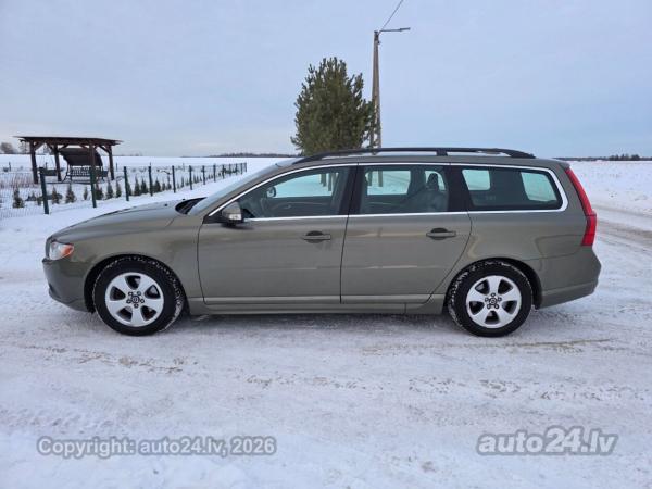 Zaļš Volvo V70 2010 Paide, ar dzinēja tilpumu 1.60 L un nobraukumu 286 tūkst. km par 5490 €, foto 3 vietnē AUTOMOTO.COM.LV