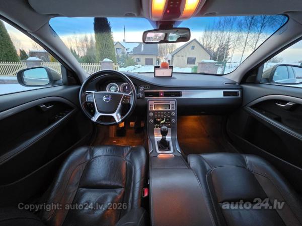 Zaļš Volvo V70 2010 Paide, ar dzinēja tilpumu 1.60 L un nobraukumu 286 tūkst. km par 5490 €, foto 9 vietnē AUTOMOTO.COM.LV