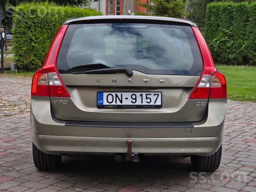 Zaļš Volvo V70 2010 Rīga, ar dzinēja tilpumu 2.00 L un nobraukumu 288 tūkst. km par 5650 €, foto 5 vietnē AUTOMOTO.COM.LV