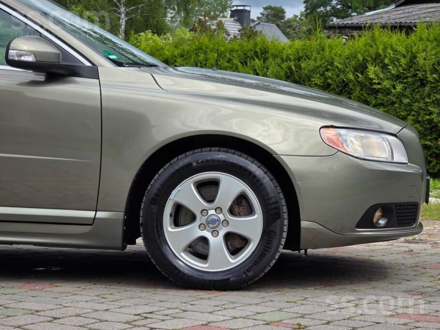Zaļš Volvo V70 2010 Rīga, ar dzinēja tilpumu 2.00 L un nobraukumu 288 tūkst. km par 5650 €, foto 13 vietnē AUTOMOTO.COM.LV