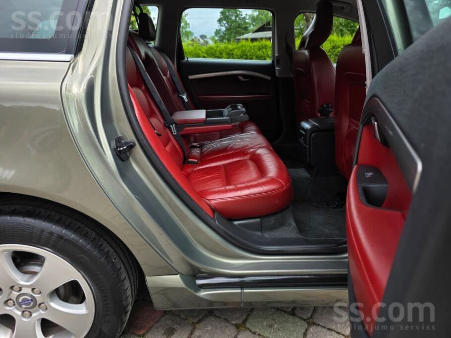 Zaļš Volvo V70 2010 Rīga, ar dzinēja tilpumu 2.00 L un nobraukumu 288 tūkst. km par 5650 €, foto 16 vietnē AUTOMOTO.COM.LV