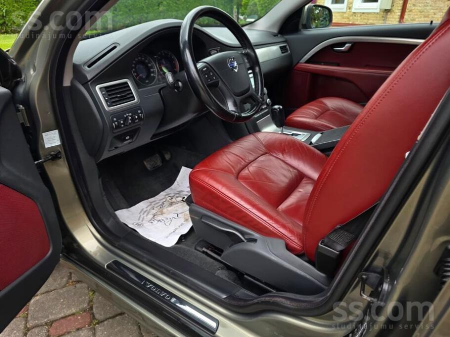 Zaļš Volvo V70 2010 Rīga, ar dzinēja tilpumu 2.00 L un nobraukumu 288 tūkst. km par 5650 €, foto 25 vietnē AUTOMOTO.COM.LV