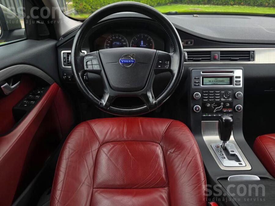 Zaļš Volvo V70 2010 Rīga, ar dzinēja tilpumu 2.00 L un nobraukumu 288 tūkst. km par 5650 €, foto 27 vietnē AUTOMOTO.COM.LV