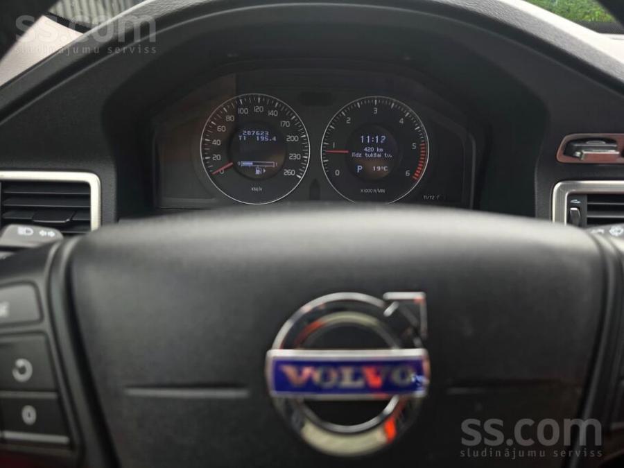 Zaļš Volvo V70 2010 Rīga, ar dzinēja tilpumu 2.00 L un nobraukumu 288 tūkst. km par 5650 €, foto 29 vietnē AUTOMOTO.COM.LV