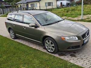 Зеленый Вольво В70 2010 в Рига, объемом двигателя 2.00 л и пробегом 378 тыс. км за 3600 €, фото  на AUTOMOTO.COM.LV