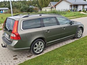 Зеленый Вольво В70 2010 в Рига, объемом двигателя 2.00 л и пробегом 378 тыс. км за 3600 €, фото 7 на AUTOMOTO.COM.LV