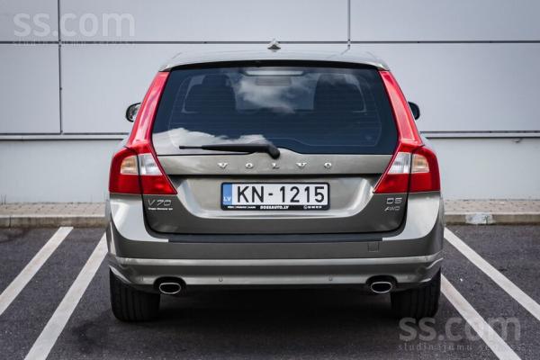 Green Volvo V70 2012 in Riga, with an engine capacity of 2.40 L and mileage of 0 thousand km for 7250 €, photo 5 on AUTOMOTO.COM.LV