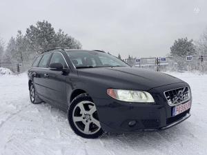 Green Volvo V70 2012 in Alytus, with an engine capacity of 1.98 L and mileage of 279 thousand km for 6200 €, photo 5 on AUTOMOTO.COM.LV