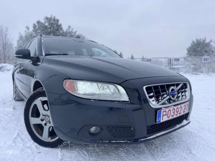 Green Volvo V70 2012 in Alytus, with an engine capacity of 1.98 L and mileage of 277 thousand km for 5700 €, photo 3 on AUTOMOTO.COM.LV