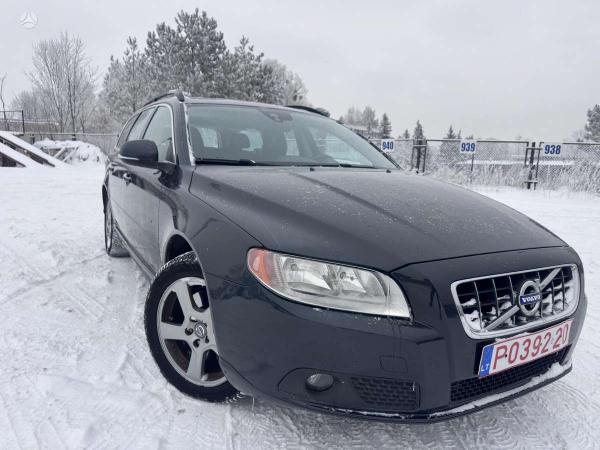 Zaļš Volvo V70 2012 Alīta, ar dzinēja tilpumu 1.98 L un nobraukumu 277 tūkst. km par 5700 €, foto 5 vietnē AUTOMOTO.COM.LV
