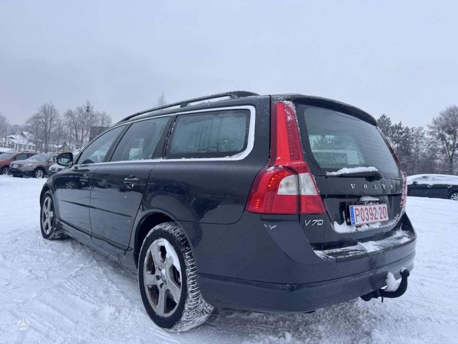 Green Volvo V70 2012 in Alytus, with an engine capacity of 1.98 L and mileage of 277 thousand km for 5700 €, photo 12 on AUTOMOTO.COM.LV