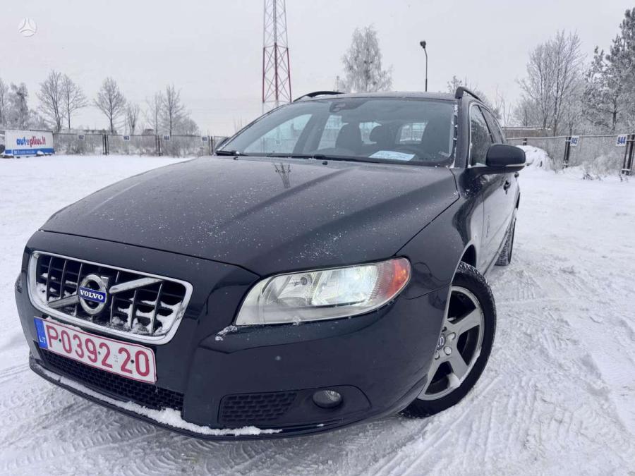 Zaļš Volvo V70 2012 Alīta, ar dzinēja tilpumu 1.98 L un nobraukumu 285 tūkst. km par 5450 €, foto 2 vietnē AUTOMOTO.COM.LV