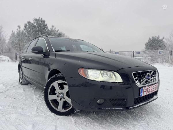 Green Volvo V70 2012 in Alytus, with an engine capacity of 1.98 L and mileage of 285 thousand km for 5450 €, photo 3 on AUTOMOTO.COM.LV