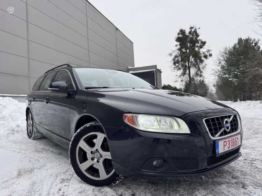 Zaļš Volvo V70 2012 Alīta, ar dzinēja tilpumu 1.98 L un nobraukumu 288 tūkst. km par 5450 €, foto 1 vietnē AUTOMOTO.COM.LV