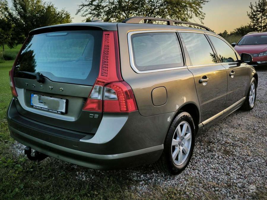 Zaļš Volvo V70 2012 Trakai, ar dzinēja tilpumu 1.98 L un nobraukumu 318 tūkst. km par 4790 €, foto 6 vietnē AUTOMOTO.COM.LV