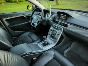 Zaļš Volvo V70 2012 Trakai, ar dzinēja tilpumu 1.98 L un nobraukumu 318 tūkst. km par 4790 €, foto 10 vietnē AUTOMOTO.COM.LV