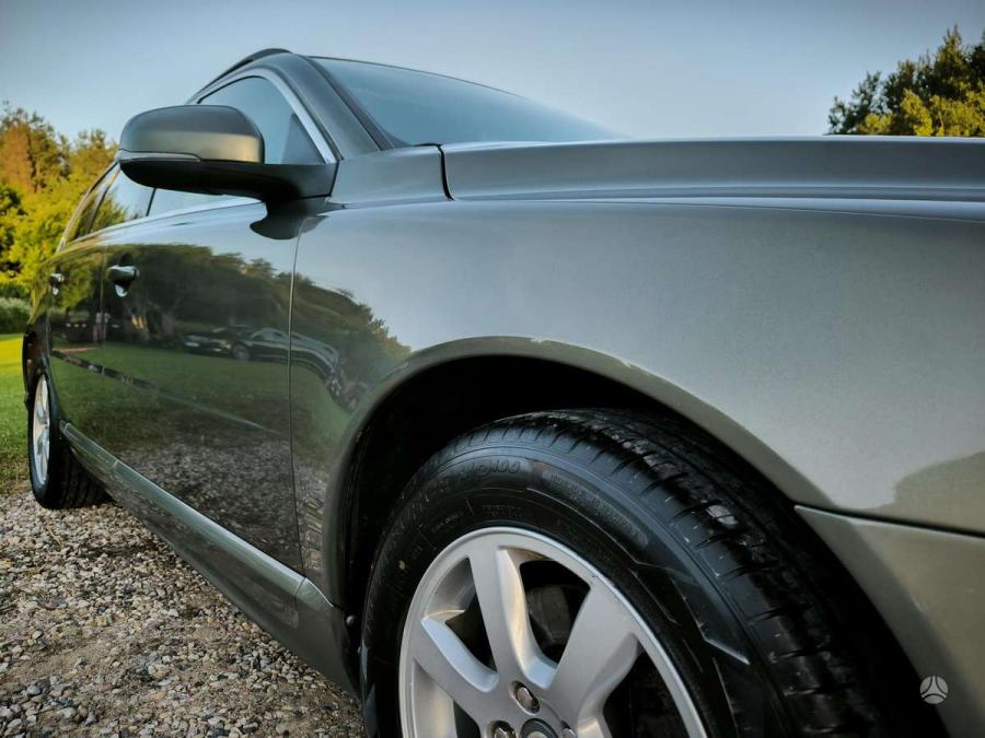 Zaļš Volvo V70 2012 Trakai, ar dzinēja tilpumu 1.98 L un nobraukumu 318 tūkst. km par 4790 €, foto 19 vietnē AUTOMOTO.COM.LV