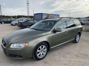 Green Volvo V70 2012 in Vilnius, with an engine capacity of 1.56 L and mileage of 398 thousand km for 4800 €, photo 9 on AUTOMOTO.COM.LV