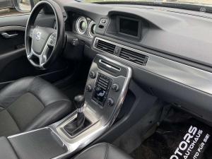 Green Volvo V70 2012 in Vilnius, with an engine capacity of 1.56 L and mileage of 398 thousand km for 4800 €, photo 10 on AUTOMOTO.COM.LV