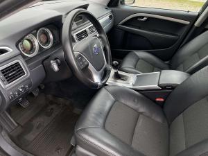 Green Volvo V70 2012 in Vilnius, with an engine capacity of 1.56 L and mileage of 398 thousand km for 4800 €, photo 12 on AUTOMOTO.COM.LV