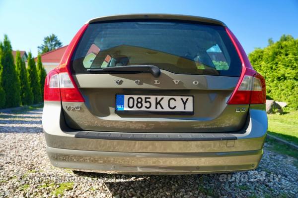 Green Volvo V70 2012 in Tallinn, with an engine capacity of 2.00 L and mileage of 260 thousand km for 7400 €, photo 4 on AUTOMOTO.COM.LV