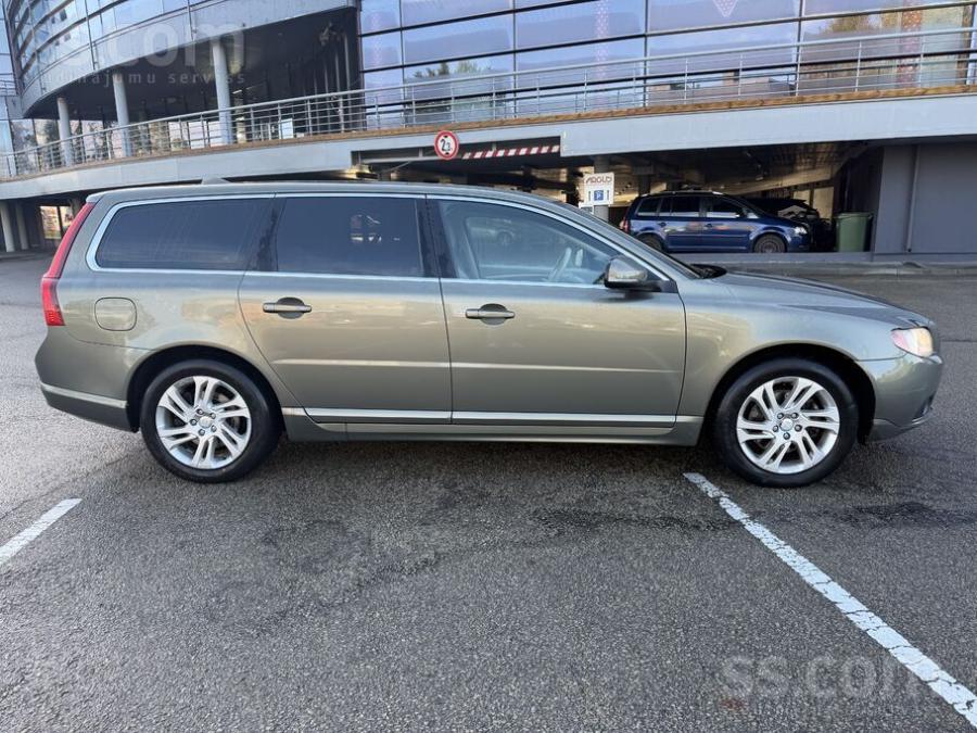 Zaļš Volvo V70 2012 Rīga, ar dzinēja tilpumu 2.40 L un nobraukumu 260 tūkst. km par 5999 €, foto 5 vietnē AUTOMOTO.COM.LV