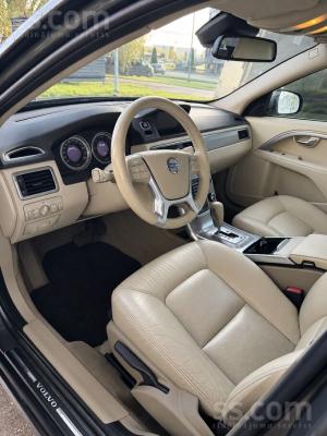 Zaļš Volvo V70 2012 Rīga, ar dzinēja tilpumu 2.40 L un nobraukumu 260 tūkst. km par 5999 €, foto 8 vietnē AUTOMOTO.COM.LV