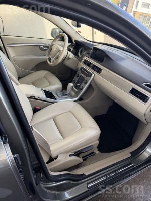 Zaļš Volvo V70 2012 Rīga, ar dzinēja tilpumu 2.40 L un nobraukumu 260 tūkst. km par 5999 €, foto 9 vietnē AUTOMOTO.COM.LV