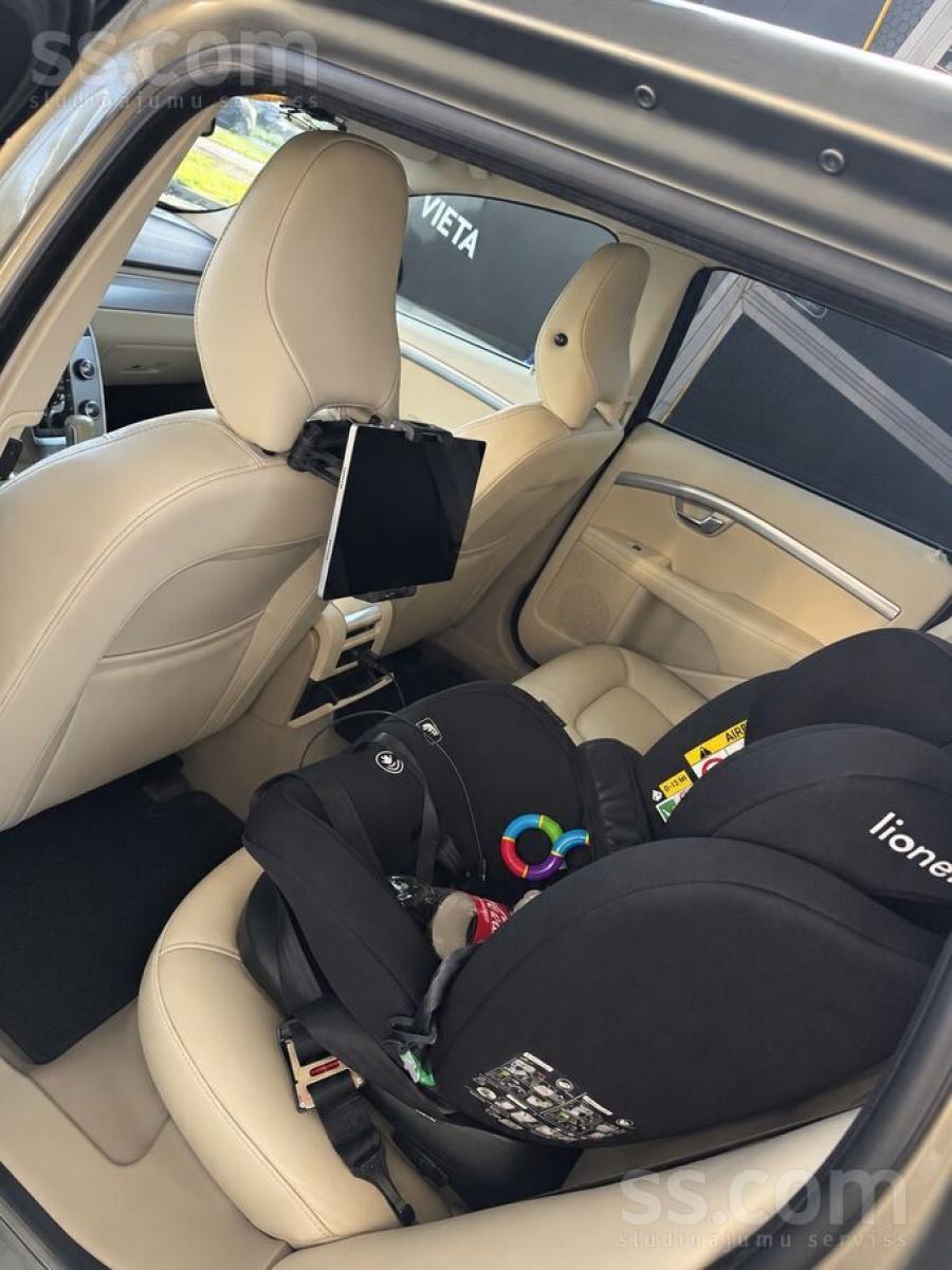 Zaļš Volvo V70 2012 Rīga, ar dzinēja tilpumu 2.40 L un nobraukumu 260 tūkst. km par 5999 €, foto 10 vietnē AUTOMOTO.COM.LV
