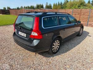 Zaļš Volvo V70 2013 Raseiniai, ar dzinēja tilpumu 2.00 L un nobraukumu 265 tūkst. km par 5400 €, foto 8 vietnē AUTOMOTO.COM.LV